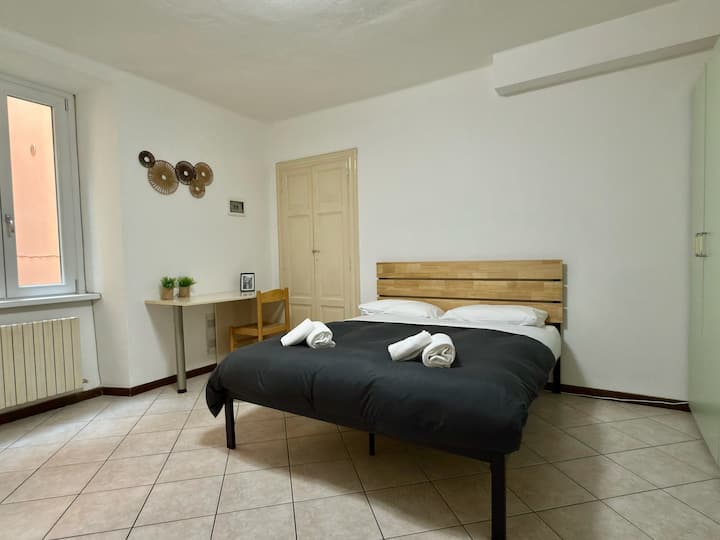 Roncati 7 Center Town Studio Apartments - Bellagio