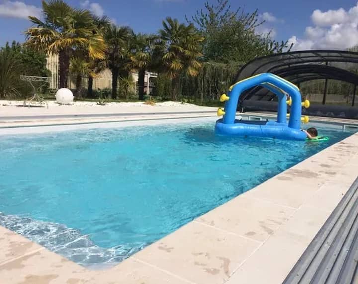 Maison Avec Piscine à Saint-martin-des-entrées - Arromanches-les-Bains
