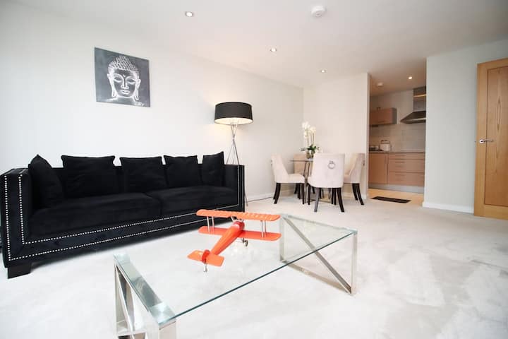 Perfect Getaway In Cardiff Marina - Barry