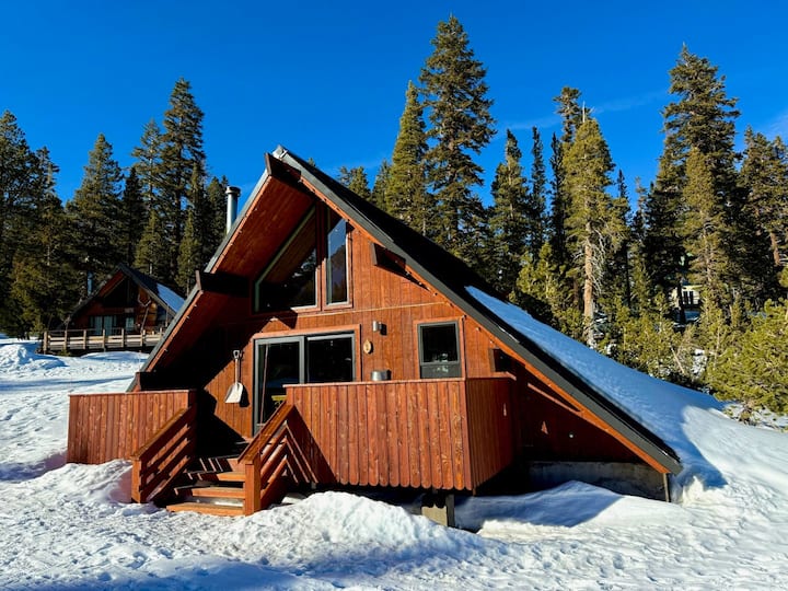 Chalet #1, Charming Ski In/ Ski Out Steps To The M - June Lake, CA