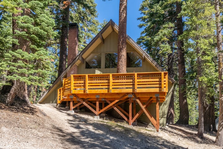 Chalet 22 - Steps To Lifts, Perfect In Any Season - June Lake, CA
