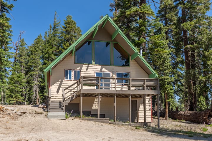 Chalet 16 - Your All-season Cabin By The Mountain - Sierra Nevada Mountains, California