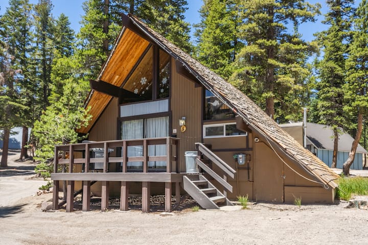 Chalet 5 - Slope-side Cabin For Every Season - Sierra Nevada Mountains, California