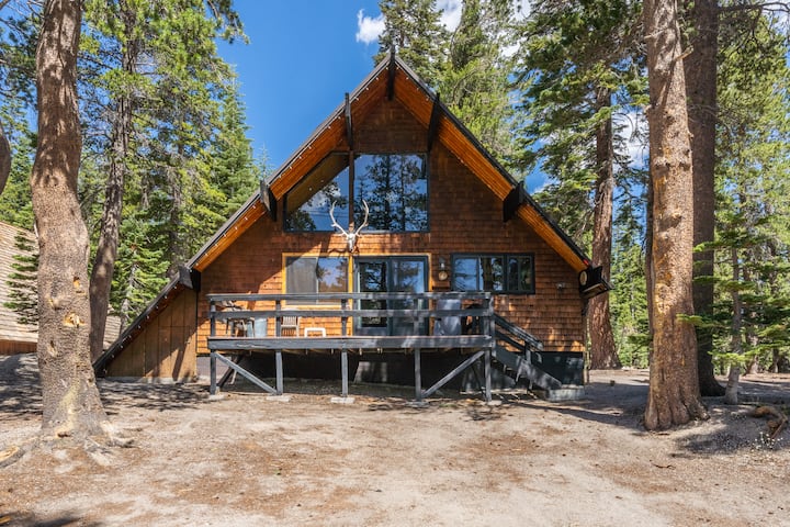 Chalet 4 - Mountain Side Fun All Year Long - June Lake, CA