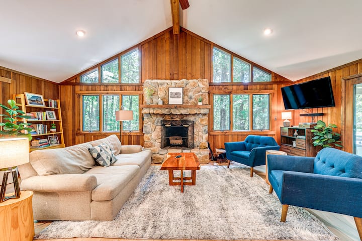 Creek Access & Deck: Family Pocono Pines Cottage - Pocono Lake, PA