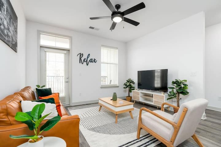 Cozy 2-bedroom, Whitestown - Zionsville, IN