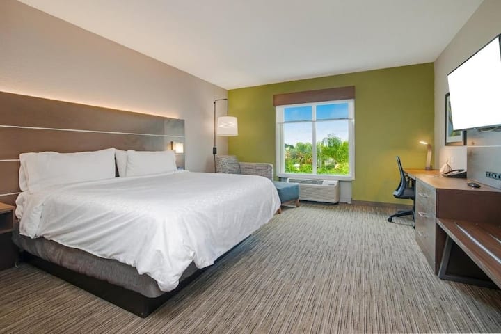 King Room Near Boston Lobster Feast Orl - Kelly Park, Apopka