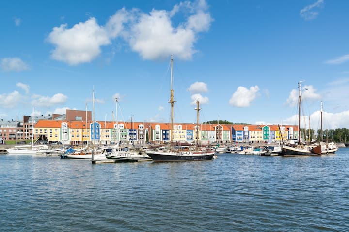 Nicely 2 Bedroom Apartment, Terrace & Harbor View - Hellevoetsluis