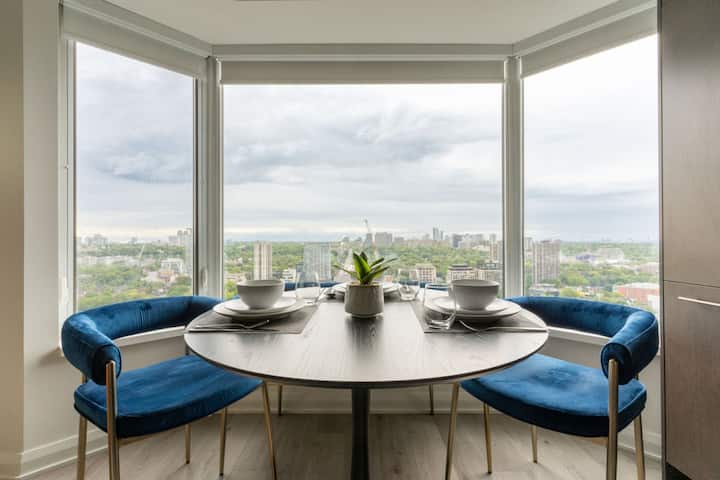 Chic 1br+den Condo Near Rom & Cn Tower - Toronto