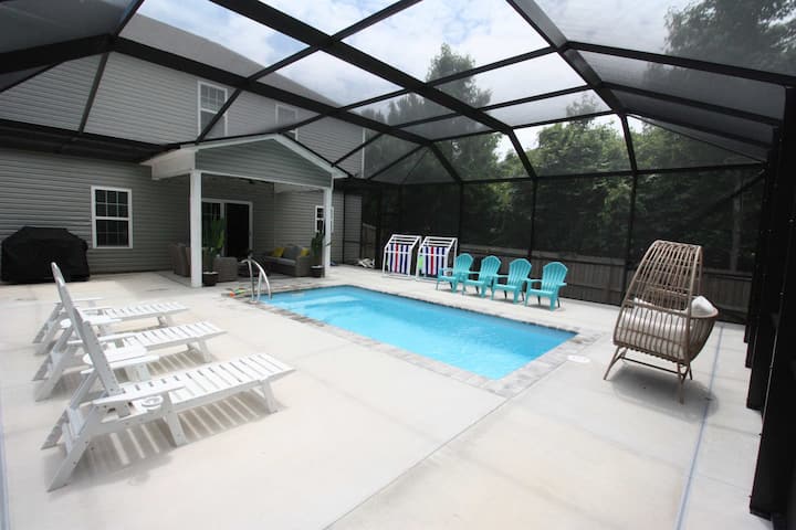 Swansboro Place: Heated Screened Pool & Game Room - Swansboro, NC