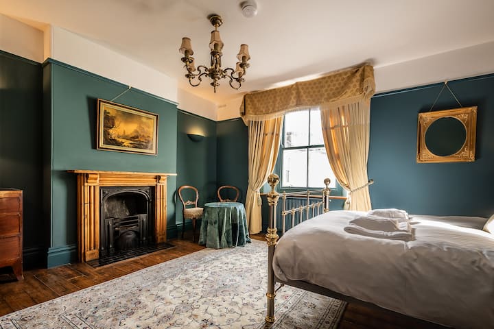 Blue Bliss - Period Elegance Meets Homely Comfort - Chagford