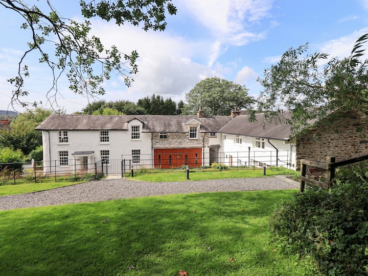 Abbots Reading Mews 2 - Ulverston
