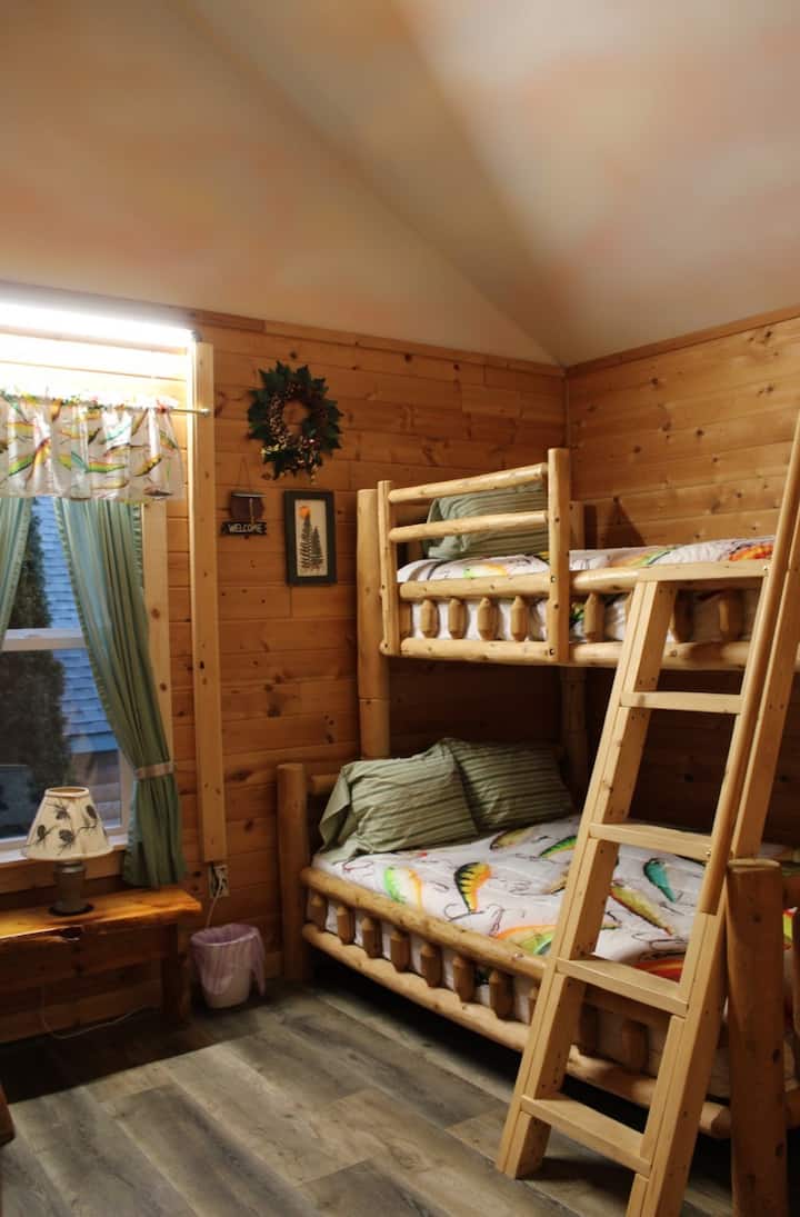 Cabin #2 - Houghton, MI