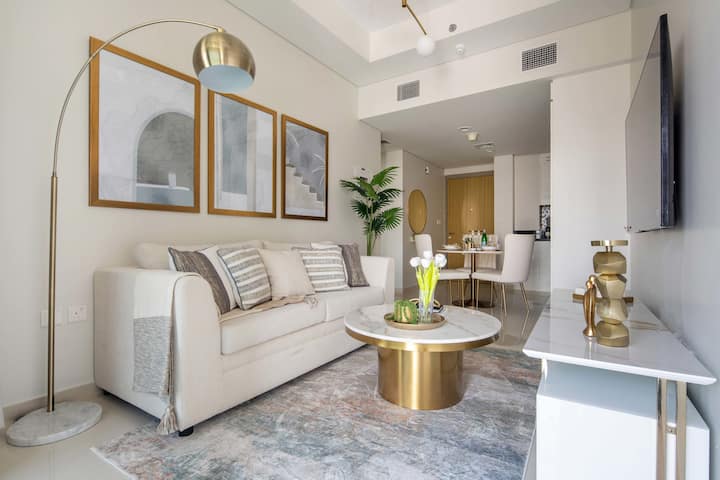 Modern 1br Near To Water Canal In Business Bay - Dubai