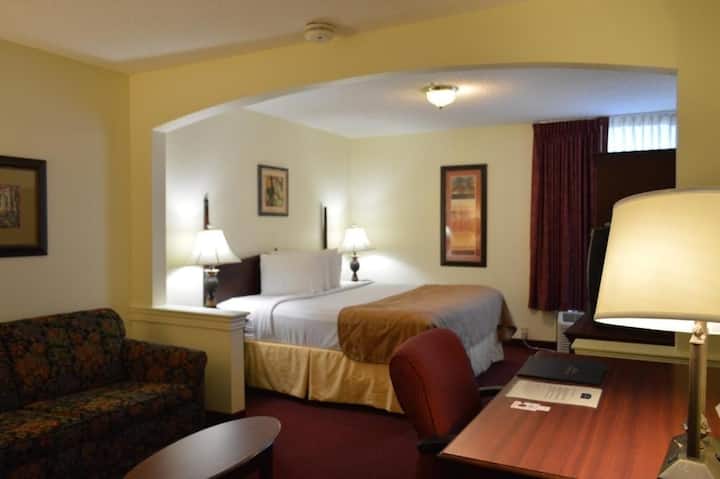 Executive King Room Near Cranes Roost Park Orl - Altamonte Springs, FL