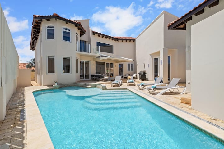 Luxury 7br Villa | Private Pool | 3 Min To Beaches - Aruba