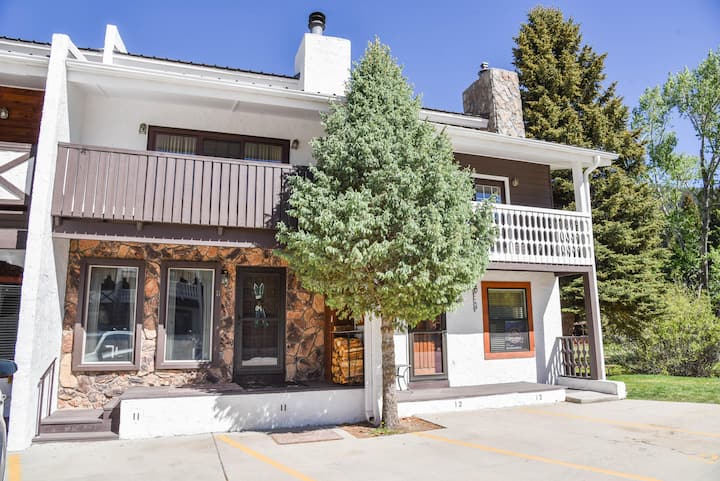 Claim Jumper #11 - Near Slopes, Ponds And River - Red River, NM