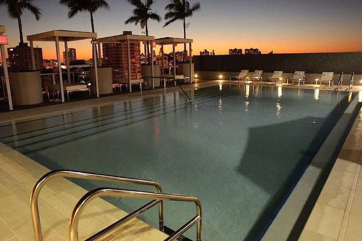 Large Suite 4star Hotel Free Private Beach Access - Miami Beach, FL