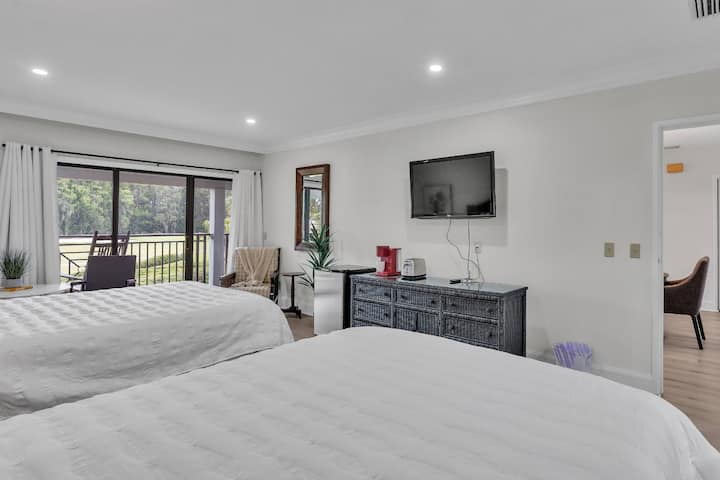 Scenic Golf & Tennis Studio – Perfect Getaway! - Wesley Chapel, FL