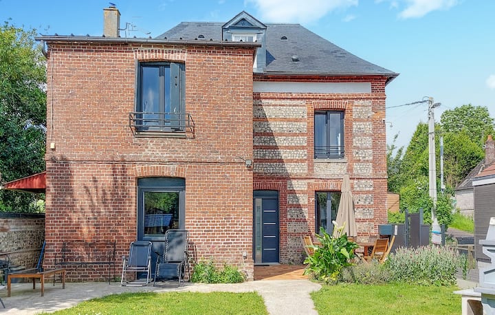 Nice Home In Saint-vaast-d'equiqueville - Neufchâtel-en-Bray