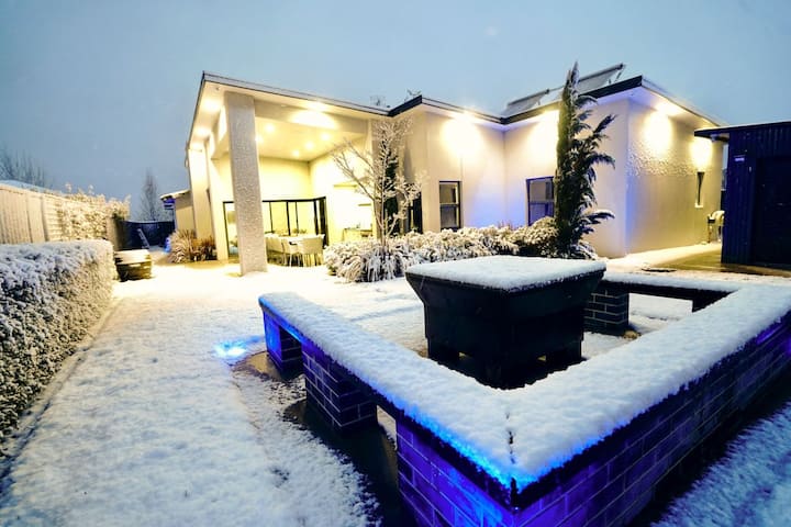 Luxury 4br Home L Ev Charger L Fire Pit L Wifi - Jindabyne