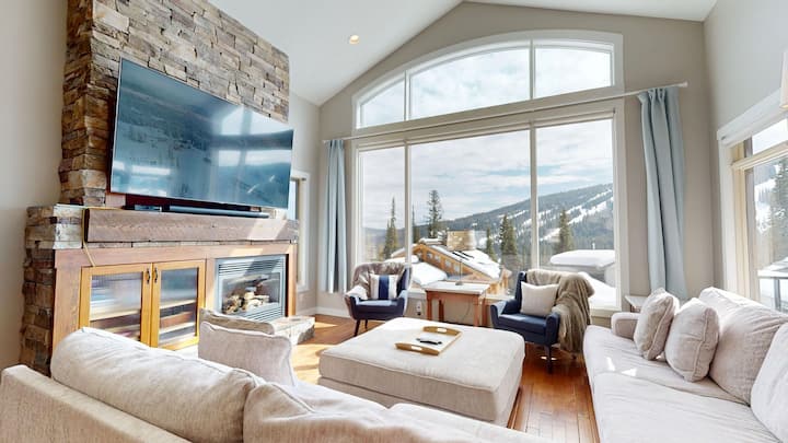 Luxurious, Village Center Home! - Sun Peaks