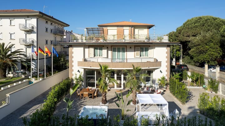 Casa Amare 4+2, Emma Villas - Viareggio