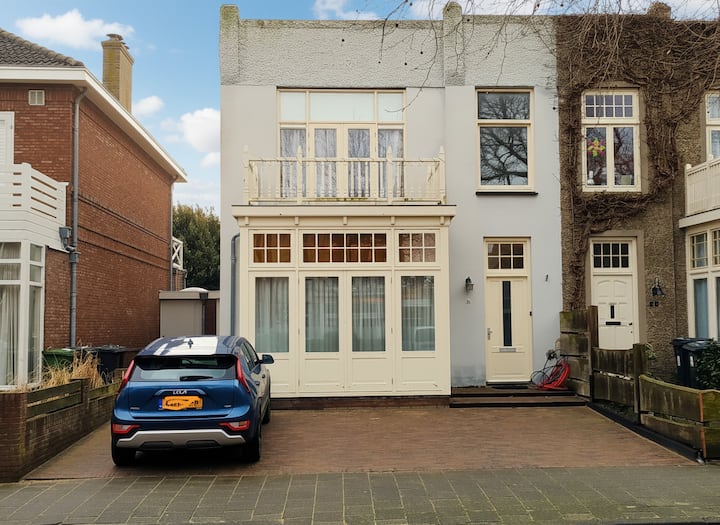 Villa Harry With Private Parking - Zandvoort