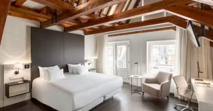 Amazing Hotel Room With Views By Nh Collection - Amsterdam