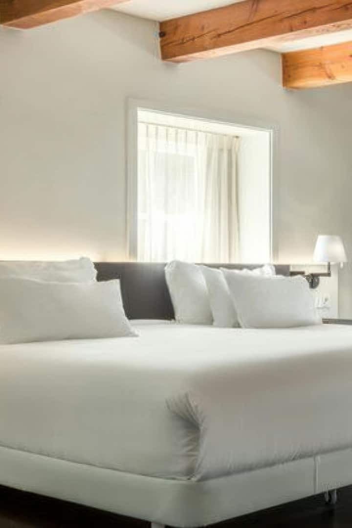 Superior Hotel Room With Views By Nh Collection - Amsterdam