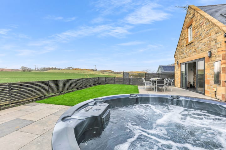 The Duchess - North East Escapes - Bamburgh Castle