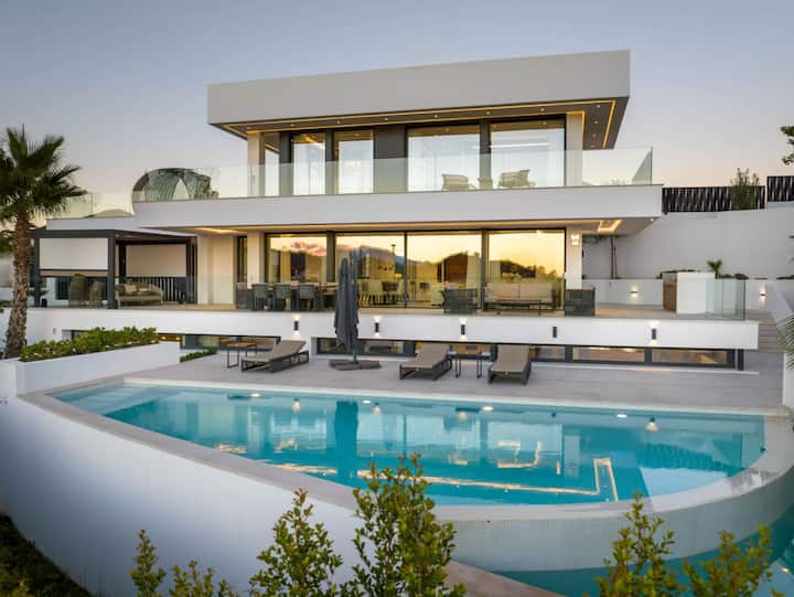 Design Villa With Infinity Pool & Sea View - Marbella