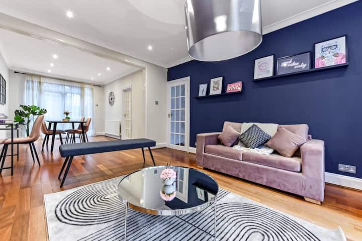 Luxurious Pad In An Unbeatable Wembley Location - Harrow