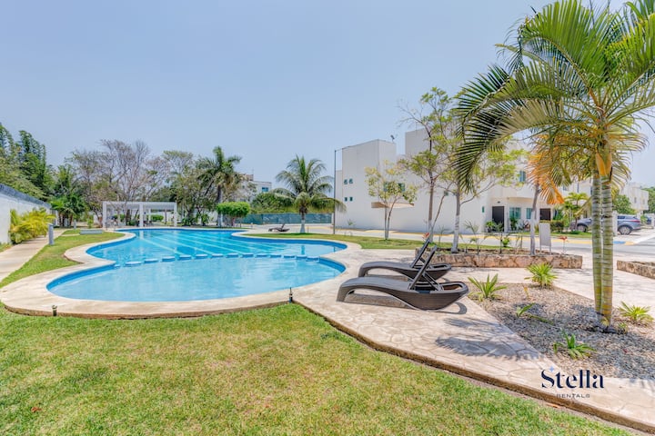 Comfortable Family Retreat: Pool, Bbq & Playground - Playa del Carmen