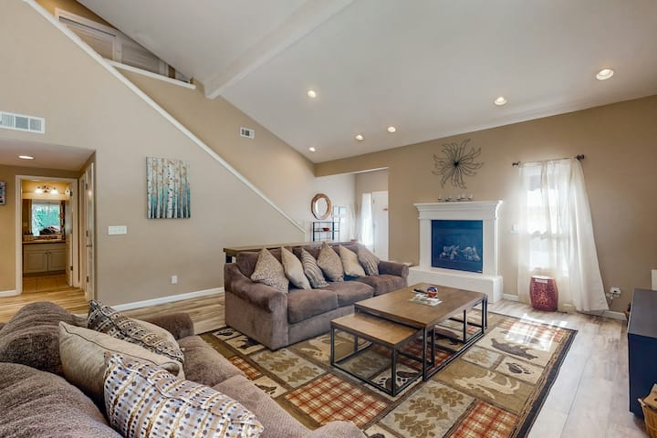 3br House W/fireplace, Large Patio, Shared Pool - Bass Lake, CA