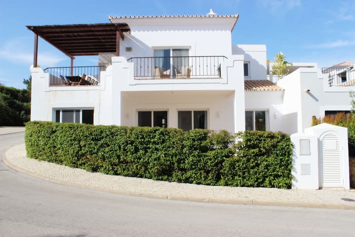 Villa Medeiros - Beach And Pool - Faro