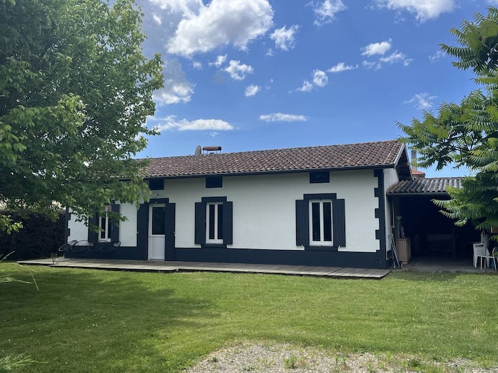 Villa Confortable Avec Grande Terrasse - Salles