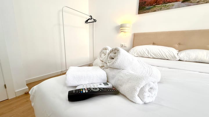 Hostal Lux - L'Hospitalet de Llobregat