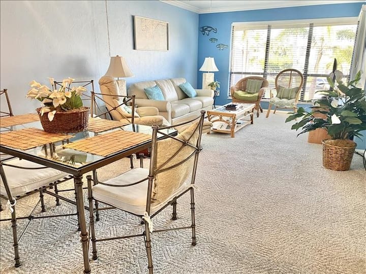 Runaway Bay 264 - Beach, Bay, Pool And Gym - Bradenton Beach, FL