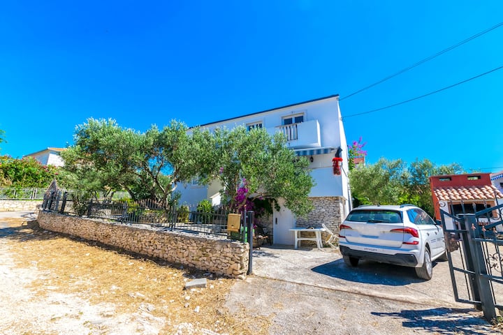 Appartement Jadranka (113471-a1) - Sutivan