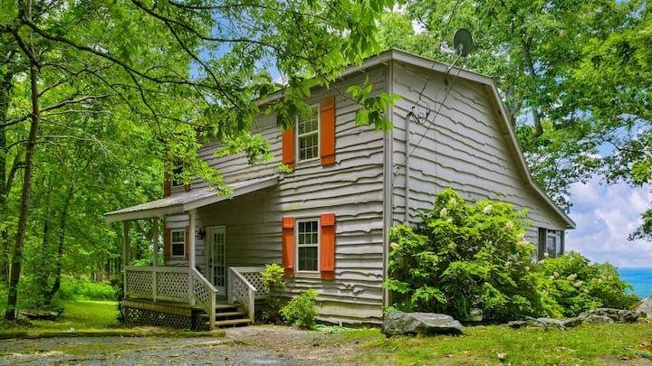 Sunset Rocks-sleeps 8 With Brow View, Hot Tub, & F - Mentone, AL