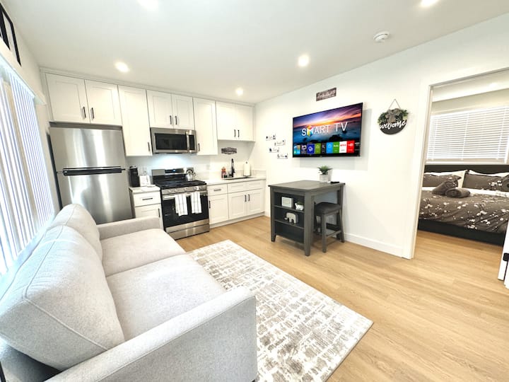 Comfy 1-bed Sanctuary Near Disney, Wb & Hollywood - Burbank, CA
