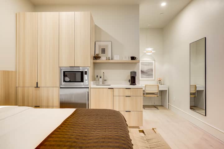 Casa De La Vina Unit 6 - Boutique Suites - Montecito, CA