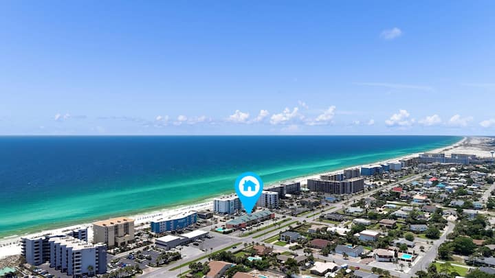 Tropical Isle 215 - Steps To The Beach! - Fort Walton Beach, FL