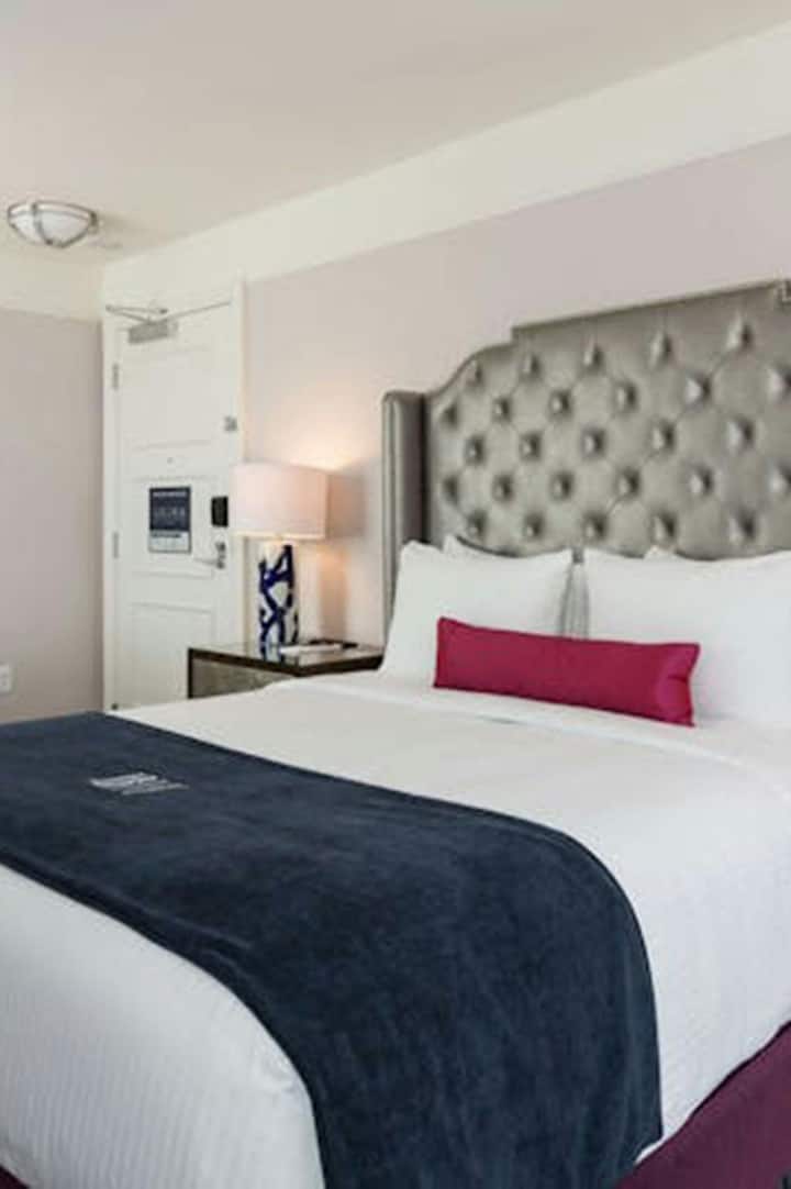 City Views And A Dapper Vibe - Chattanooga, TN