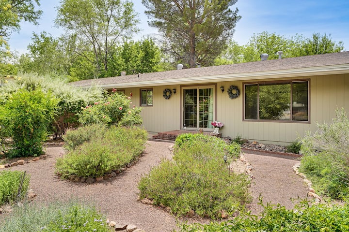 Quiet Home W/ Garden ~ 7 Mi To Patagonia Lake! - Patagonia, AZ