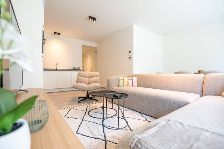Central Situated Brand New Apartment For 5 - Ostende