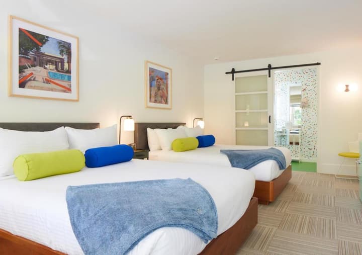 Hip Abode | 1960s Vibe. Food Truck. Pet-friendly. - Charlottesville, VA