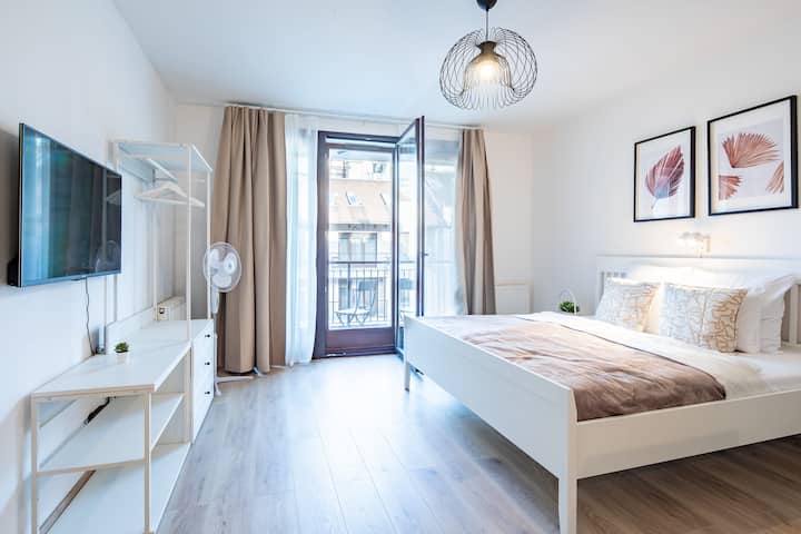 Ultra Central Modern Flat With Balcony - Budapest