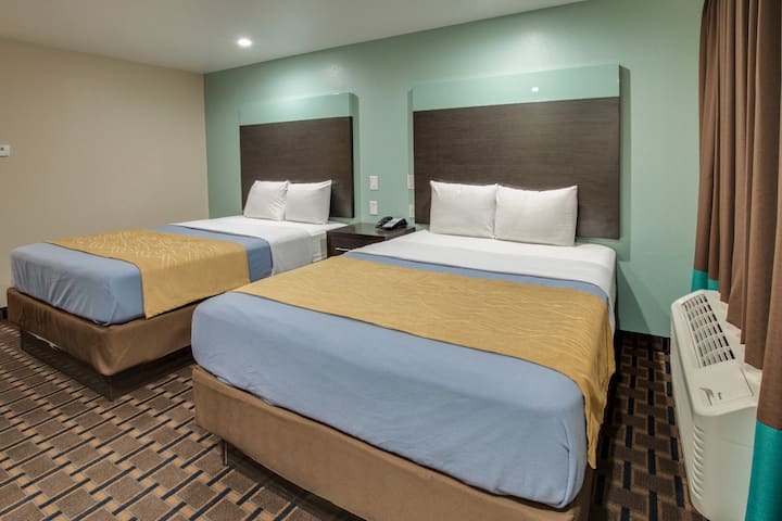 Affordable Stay Yet Comfortable | Free Breakfast - Lake Worth, TX